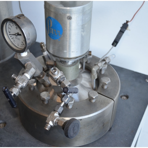 2 Gallon Hastelloy C Parr Reactor 4552M HAST C with 4843 Temp. Control